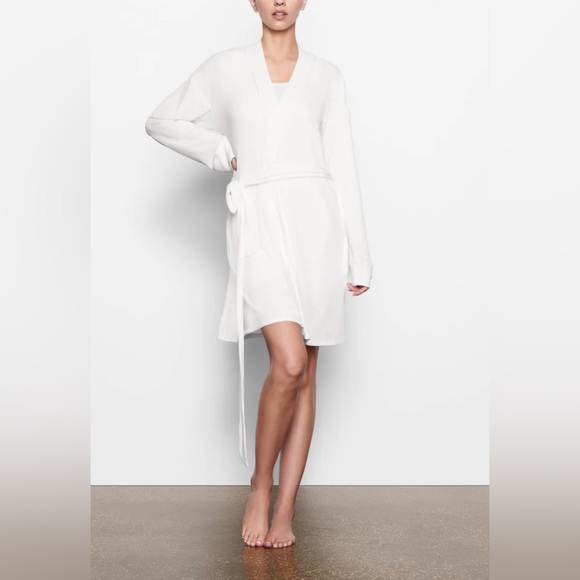 SKIMS | Intimates & Sleepwear | Skims Soft Lounge Robe | Poshmark